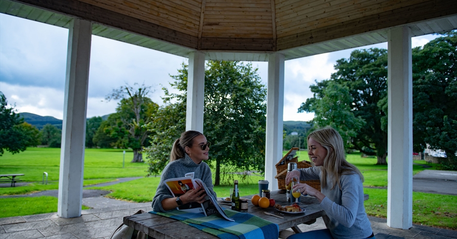 Belcoo Cottage Meadow/Lawn - Belcoo - Fermanagh Lakelands